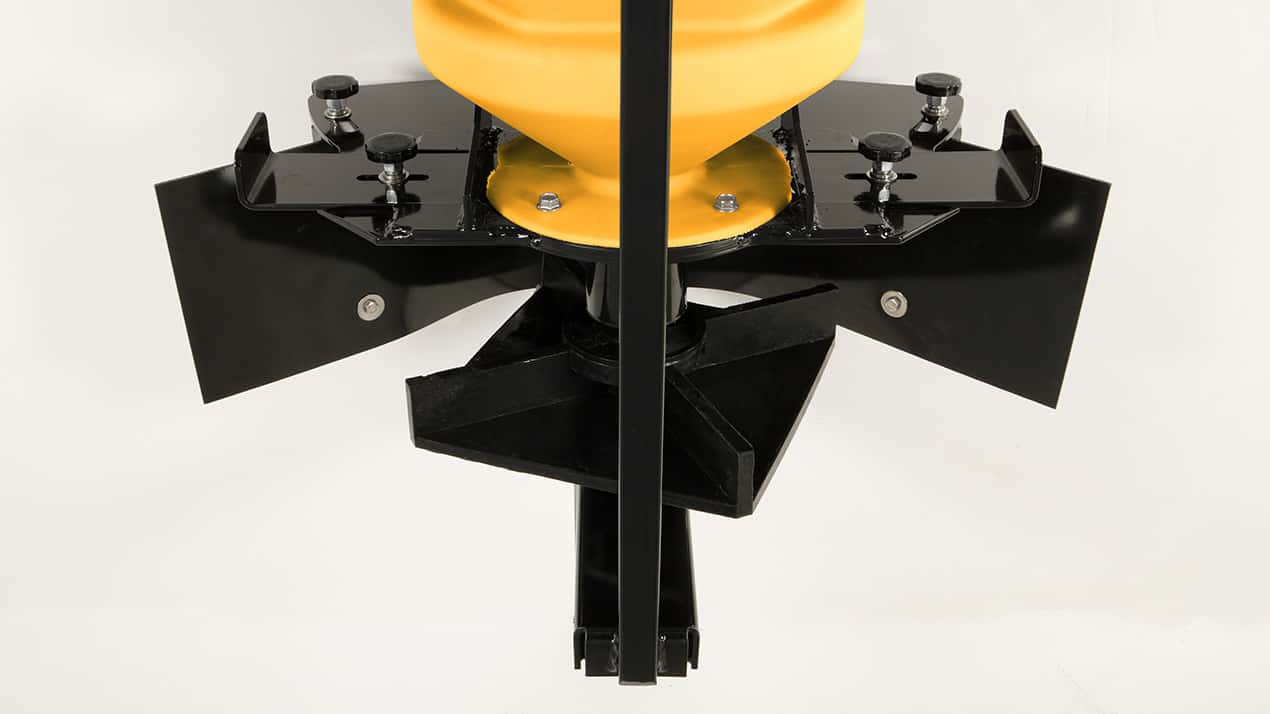 Low Profile 500, 1000 & 2500 Tailgate Spreaders | FISHER®