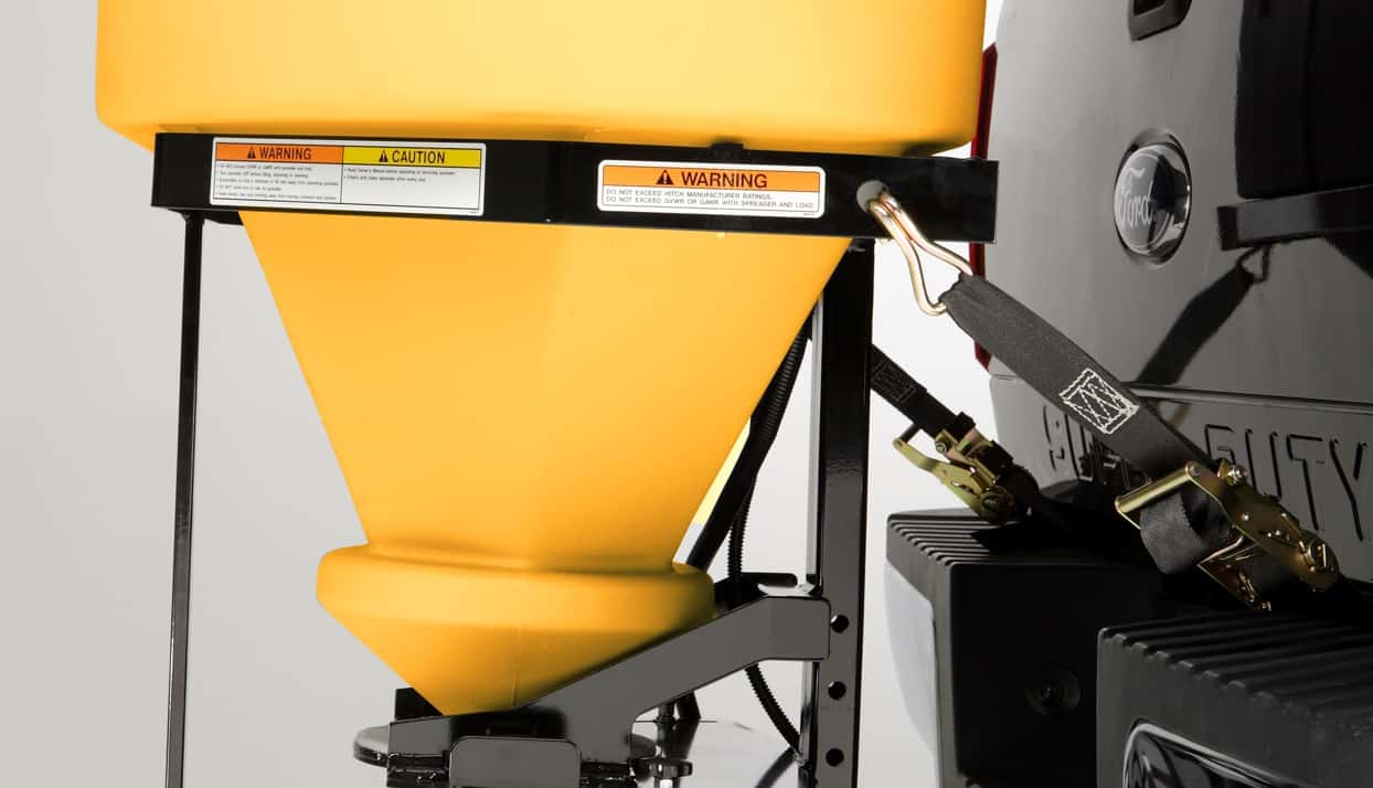 Low Profile 500, 1000 & 2500 Tailgate Spreaders | FISHER®