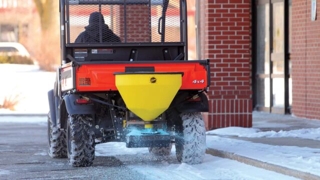 QUICK-CASTER™ 300W Wireless Electric Spreader | FISHER®
