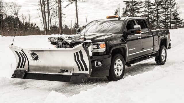 XLS™ Winged Plow | Independent Plow Wing Control | FISHER®