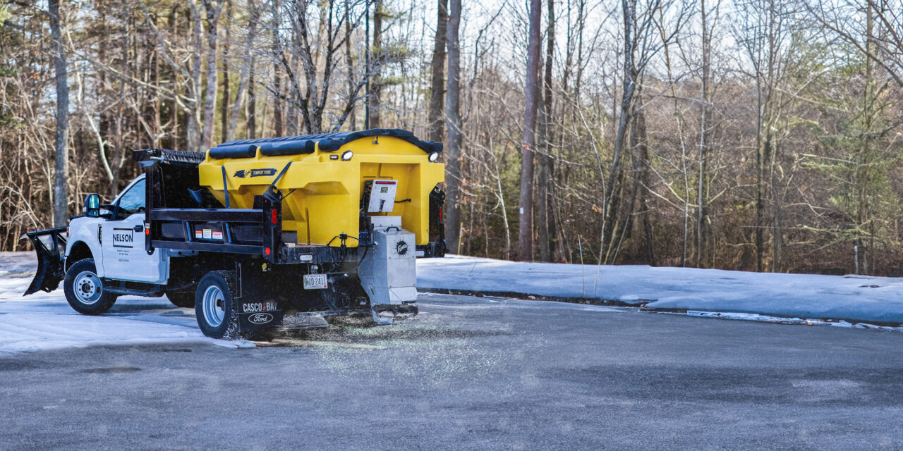 TEMPEST™ Poly Hopper Spreader | FISHER®