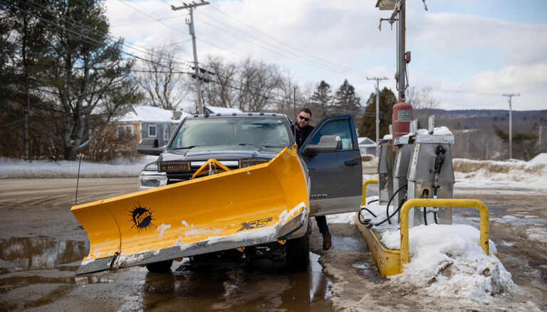 XRS™ Winged Snow Plow for Skid-Steers | FISHER®
